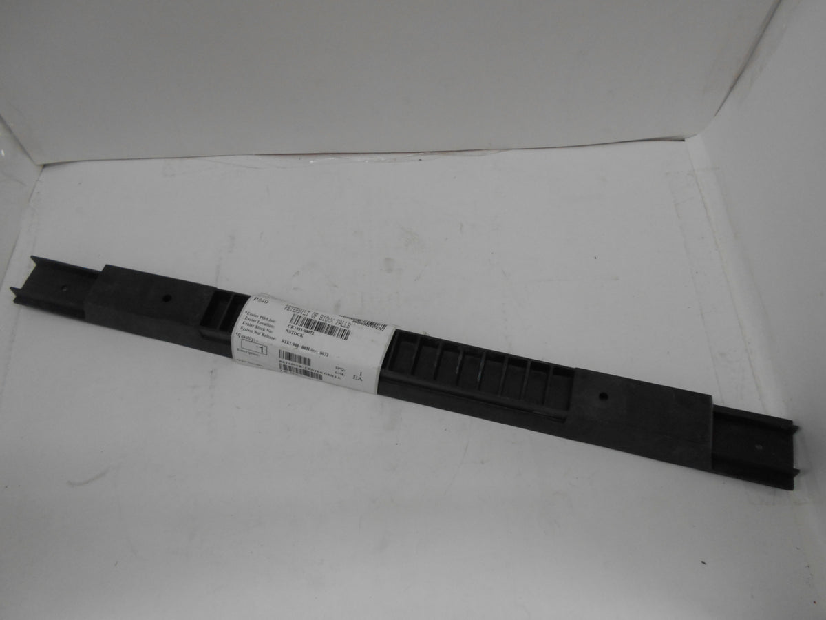 579 GRILL REINFORCEMENT - L20-6015 – Peterbilt of Sioux Falls New and Used Parts