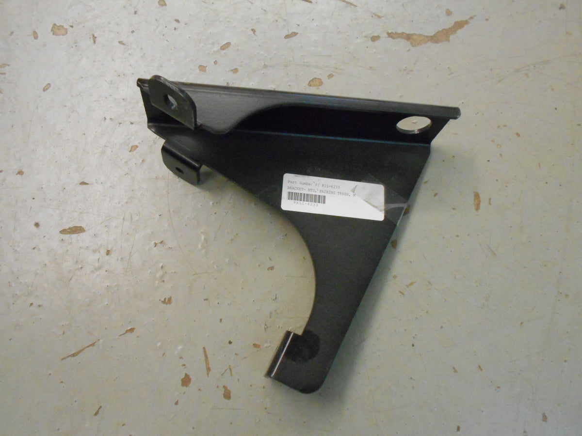 TRANSITION BRACKET - R11-6233 – Peterbilt of Sioux Falls New and Used Parts