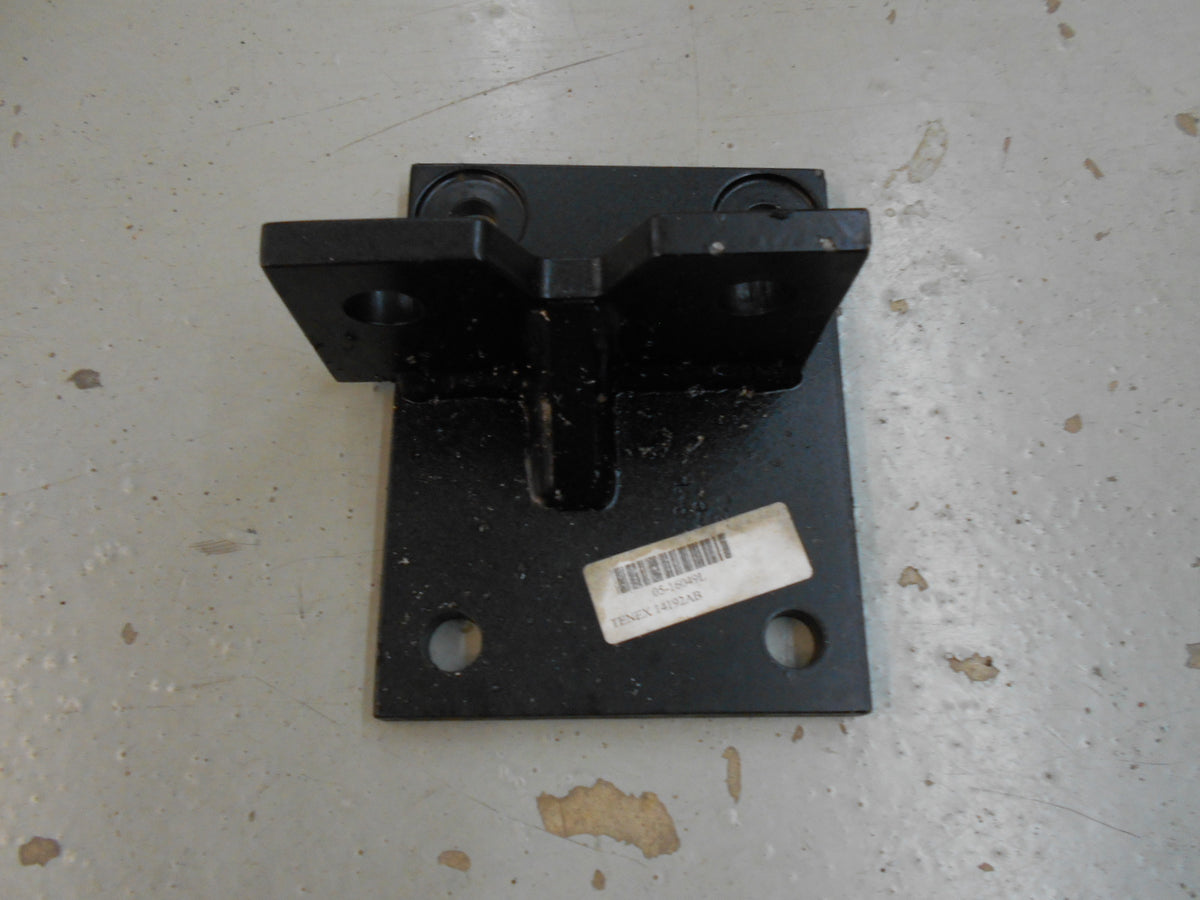 REAR ENGINE MOUNT - 05-16049L – Peterbilt of Sioux Falls New and Used Parts