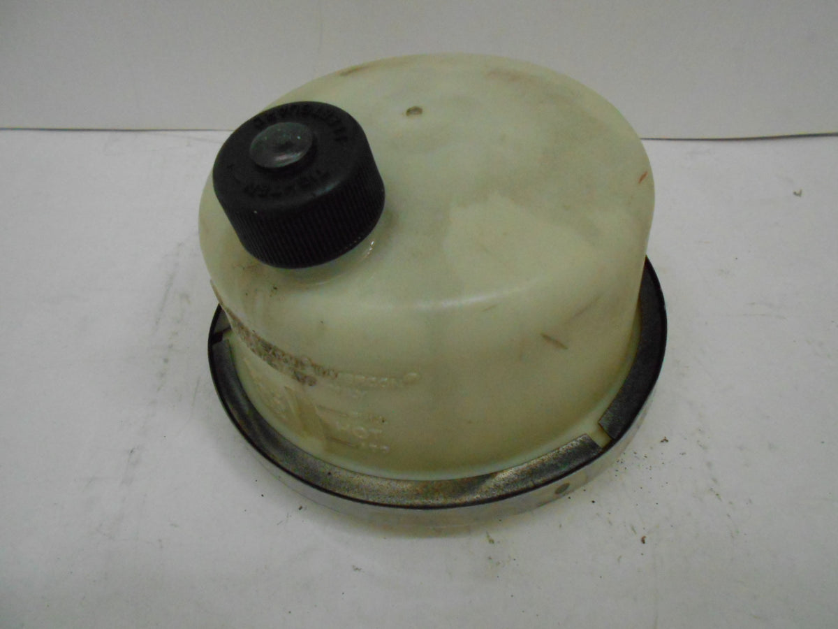 STEERING RESERVOIR CAP - Q761939 – Peterbilt of Sioux Falls New and ...