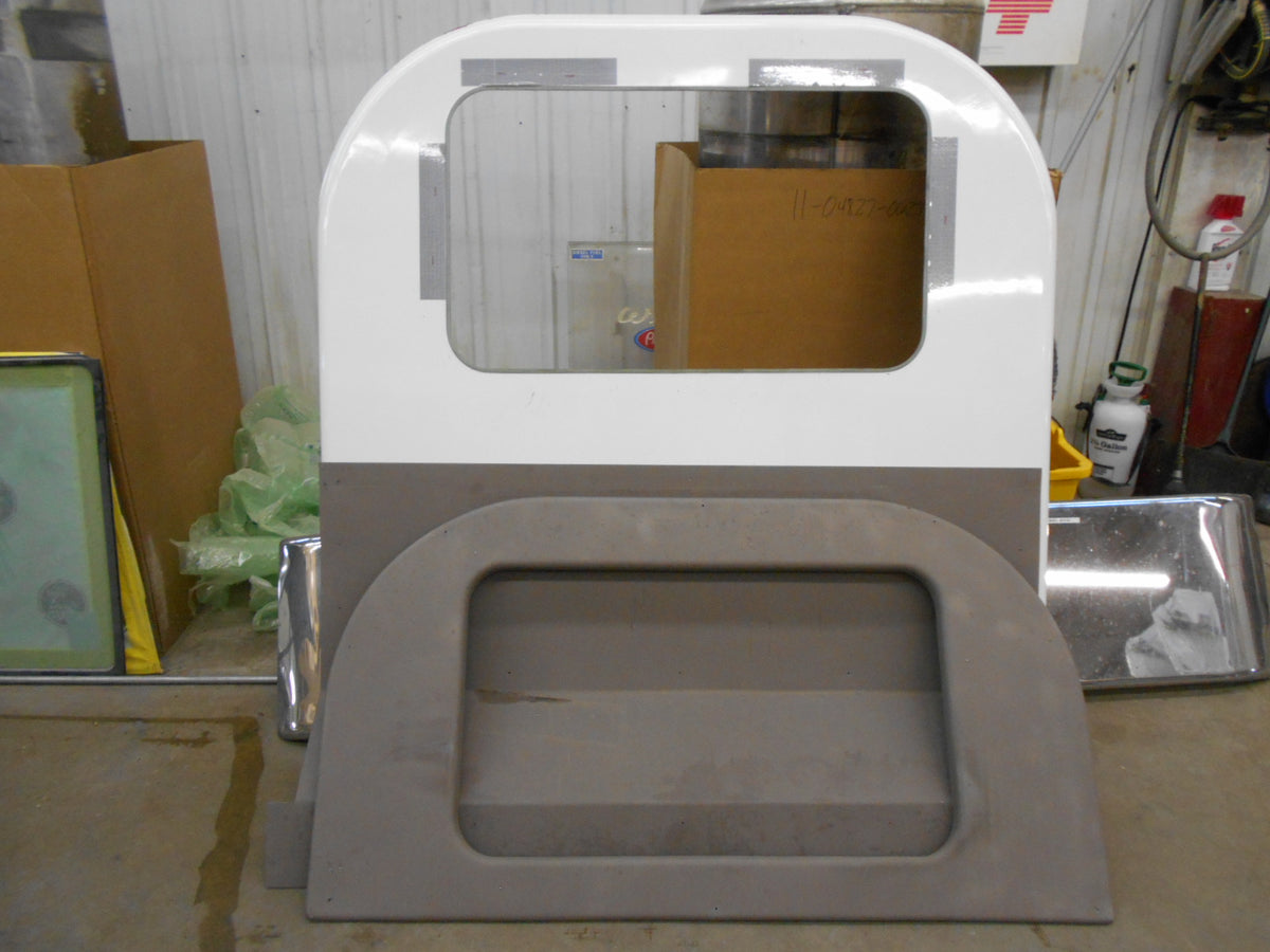 DAY CAB PLUG KIT - PETEUA – Peterbilt of Sioux Falls New and Used Parts