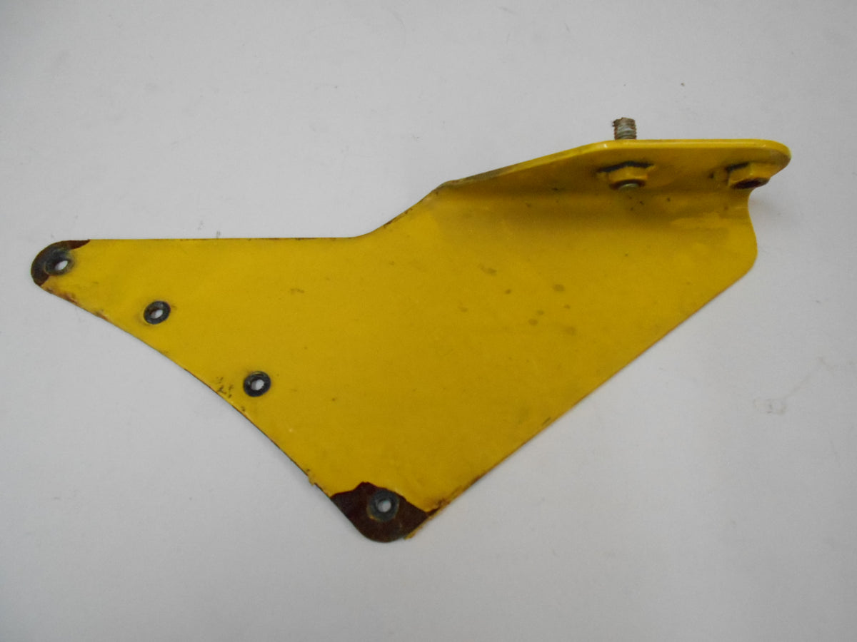 ROOF FAIRING BRACKET - T11-6066R – Peterbilt of Sioux Falls New and ...