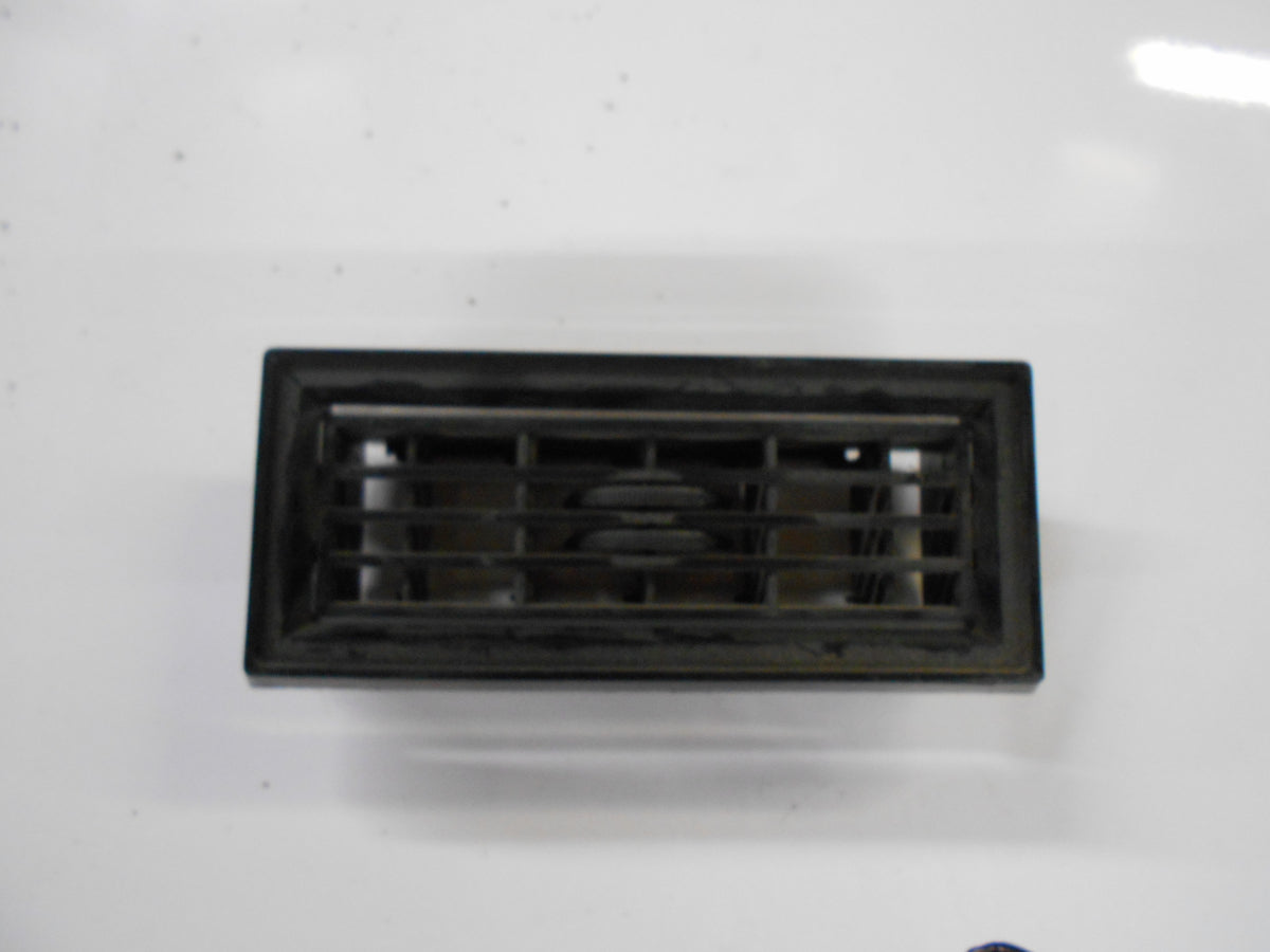 DASH VENT - 29-03030 – Peterbilt of Sioux Falls New and Used Parts