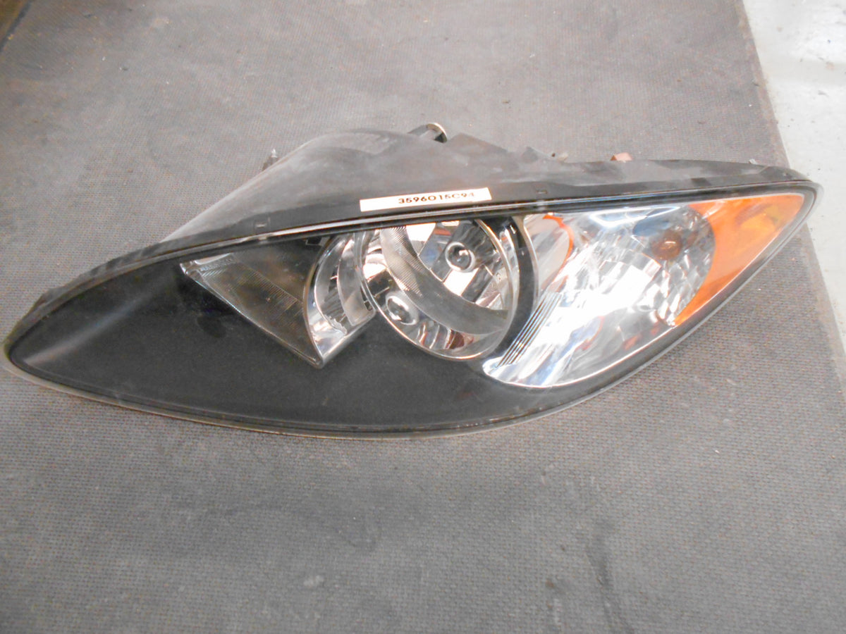 INTERNATIONAL HEADLIGHT - 3596015C94 – Peterbilt of Sioux Falls New and ...