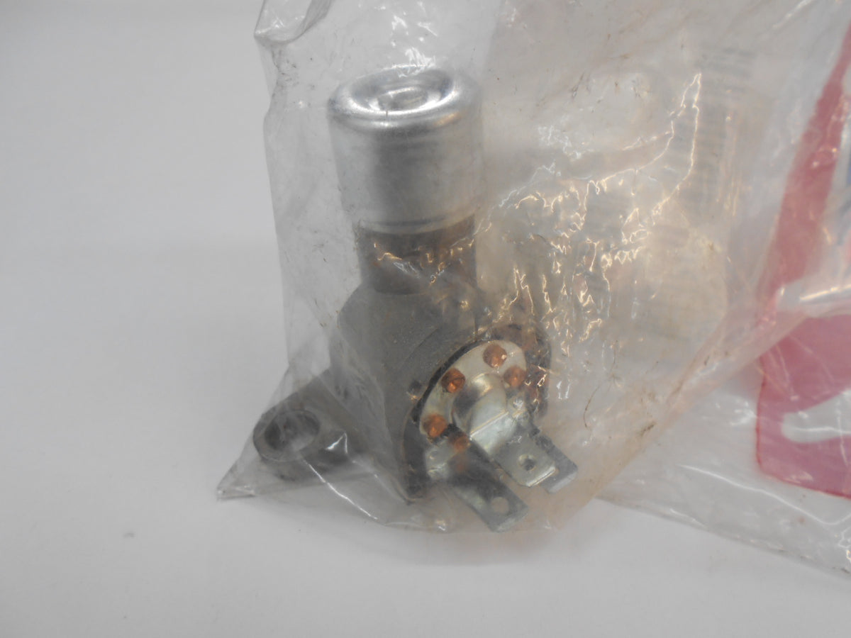FLOOR DIMMER SWITCH – Peterbilt of Sioux Falls New and Used Parts