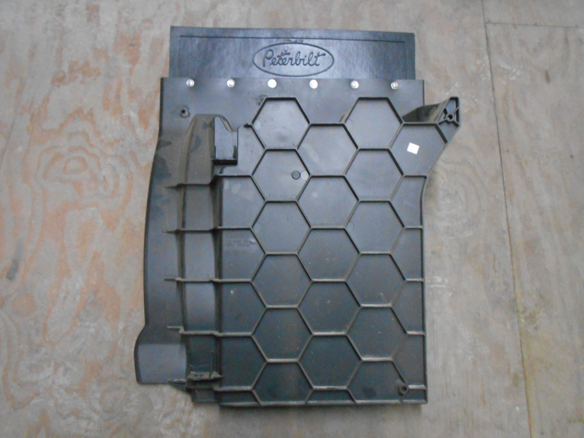 579 QUARTER FENDER - A35-1010R – Peterbilt of Sioux Falls New and Used ...