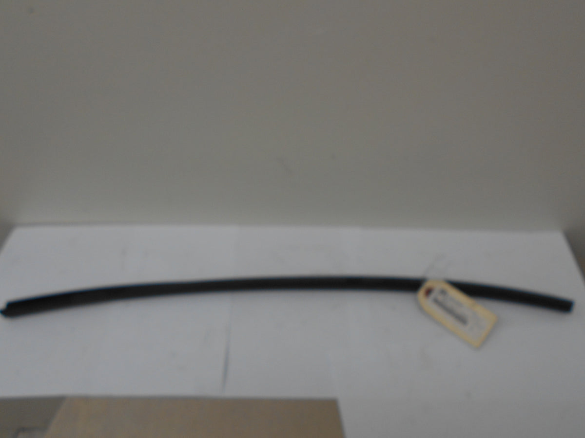 DOOR GLASS SEAL – Peterbilt of Sioux Falls New and Used Parts