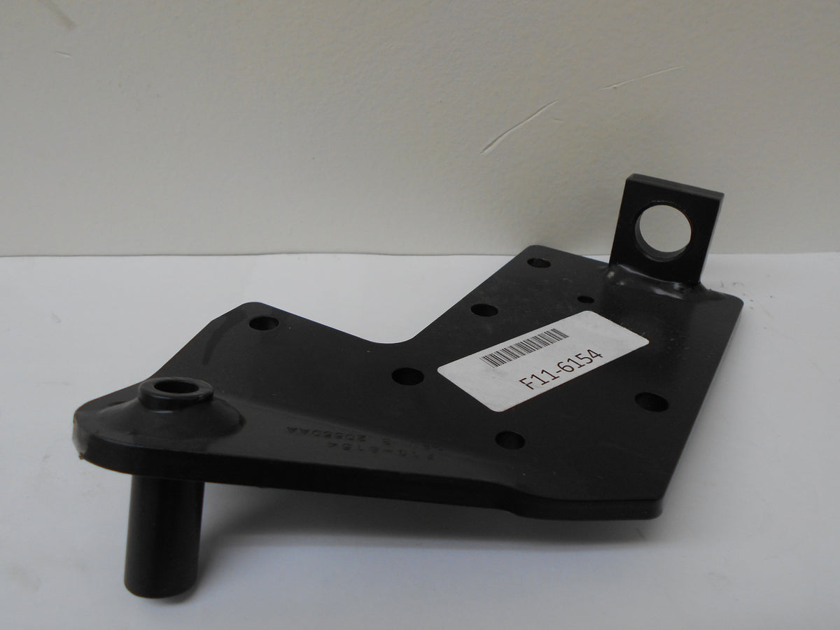 RADIATOR ROD BRACKET – Peterbilt of Sioux Falls New and Used Parts