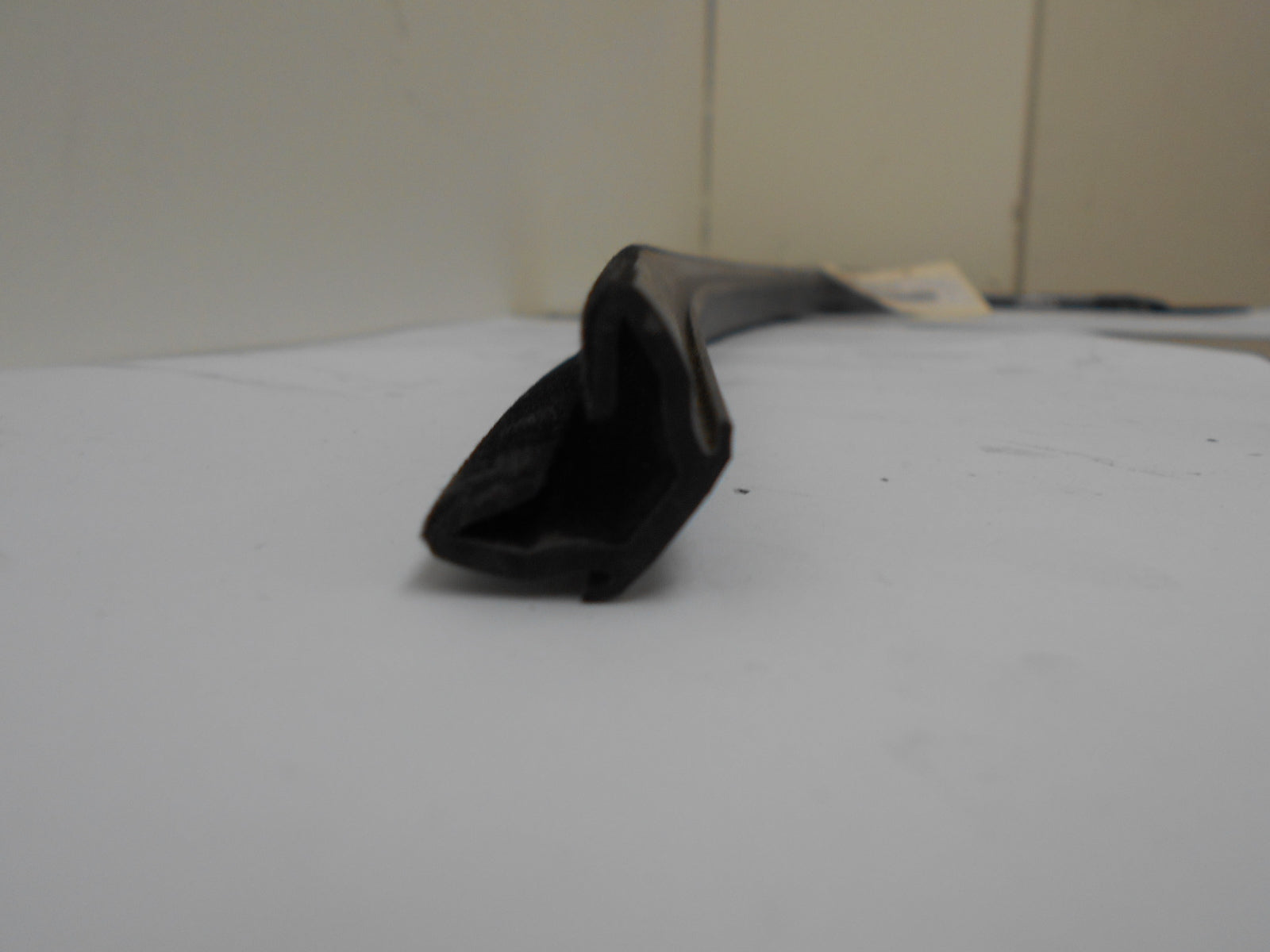 DOOR GLASS SEAL – Peterbilt of Sioux Falls New and Used Parts