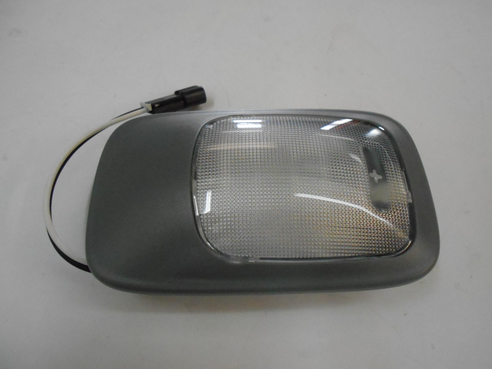 DOME LIGHT - P54-6040-221 – Peterbilt of Sioux Falls New and Used Parts