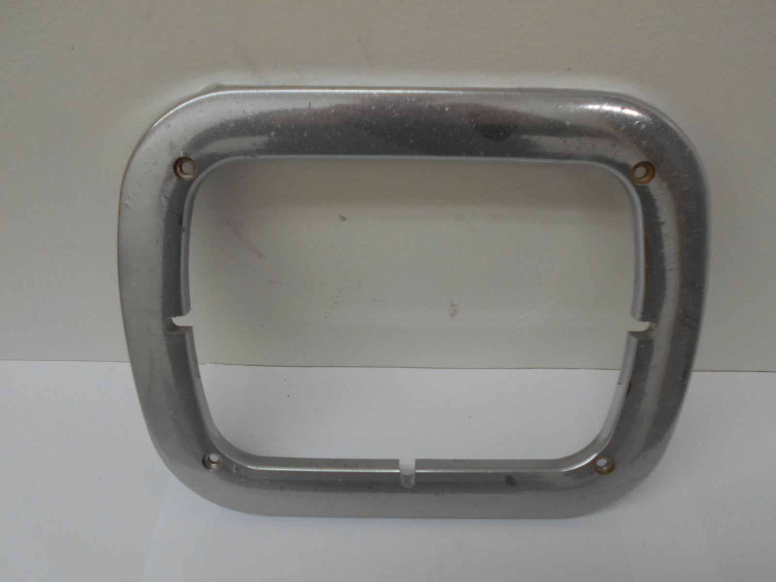 HEADLIGHT BEZEL - K307-29 – Peterbilt of Sioux Falls New and Used Parts