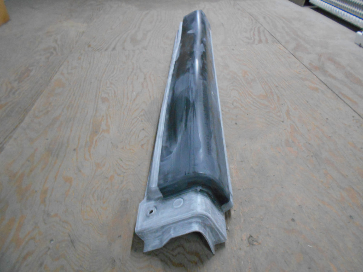 SLEEPER D PILLAR ASSEMBLY - T19-6000-002 – Peterbilt of Sioux Falls New ...