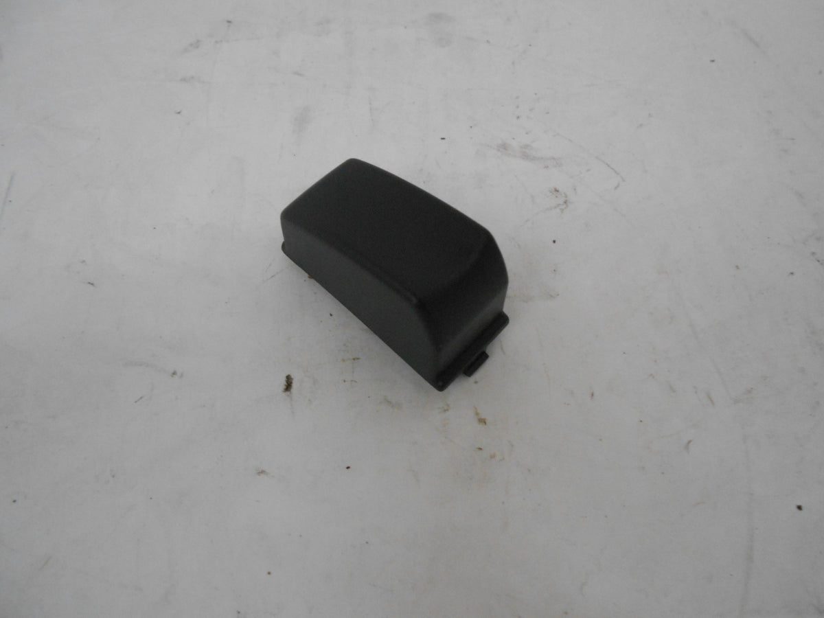 ROCKER SWITCH PLUG - S67-1016 – Peterbilt of Sioux Falls New and Used Parts