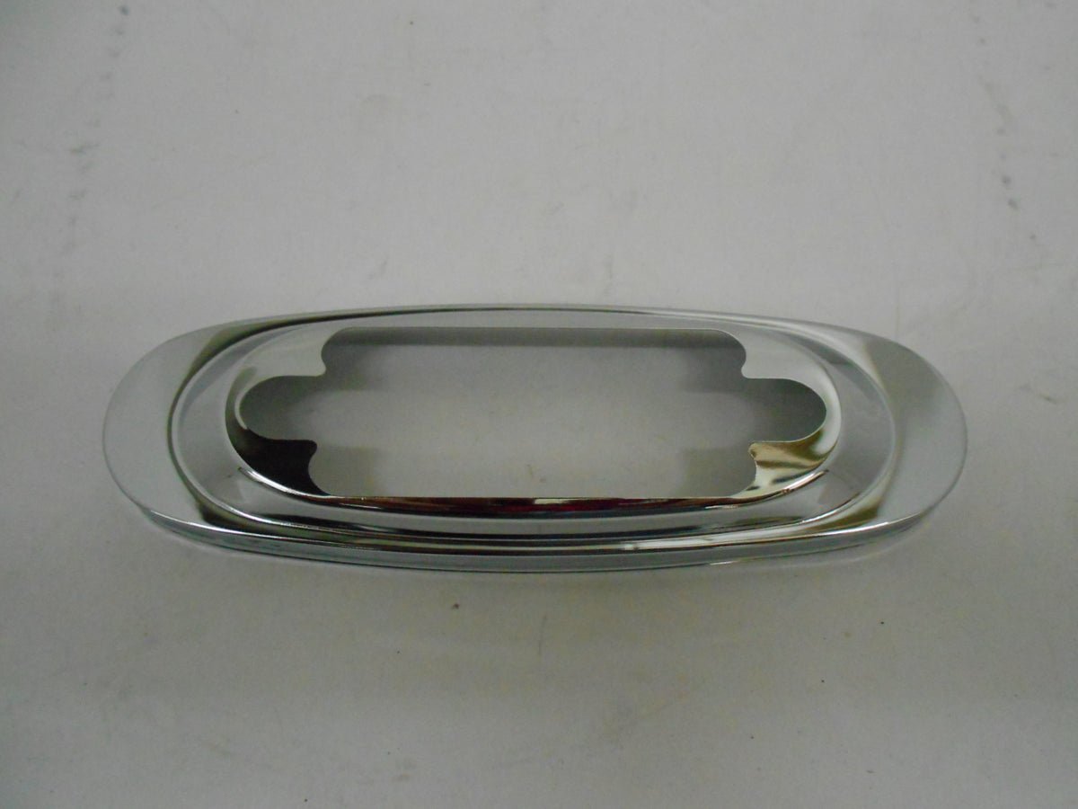 OVAL LIGHT BEZEL – Peterbilt of Sioux Falls New and Used Parts