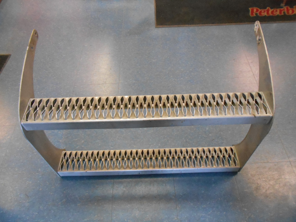 TANK STEP ASSEMBLY - 11-02437/11-02527-0900 – Peterbilt of Sioux Falls ...