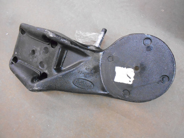 SPRING BRACKET - B11-1025 – Peterbilt of Sioux Falls New and Used Parts