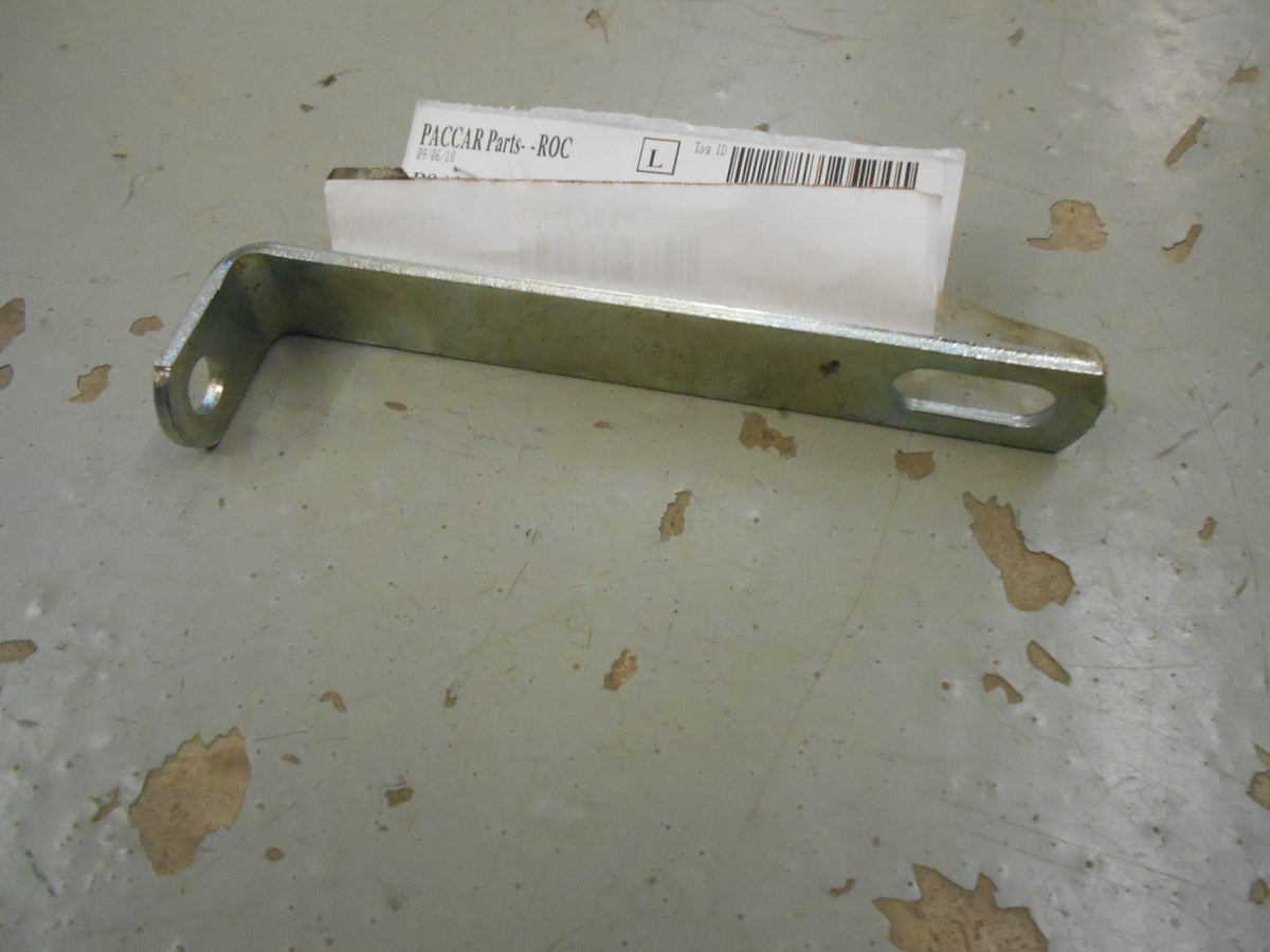 OIL FILL BRACKET - 05-17834 – Peterbilt of Sioux Falls New and Used Parts