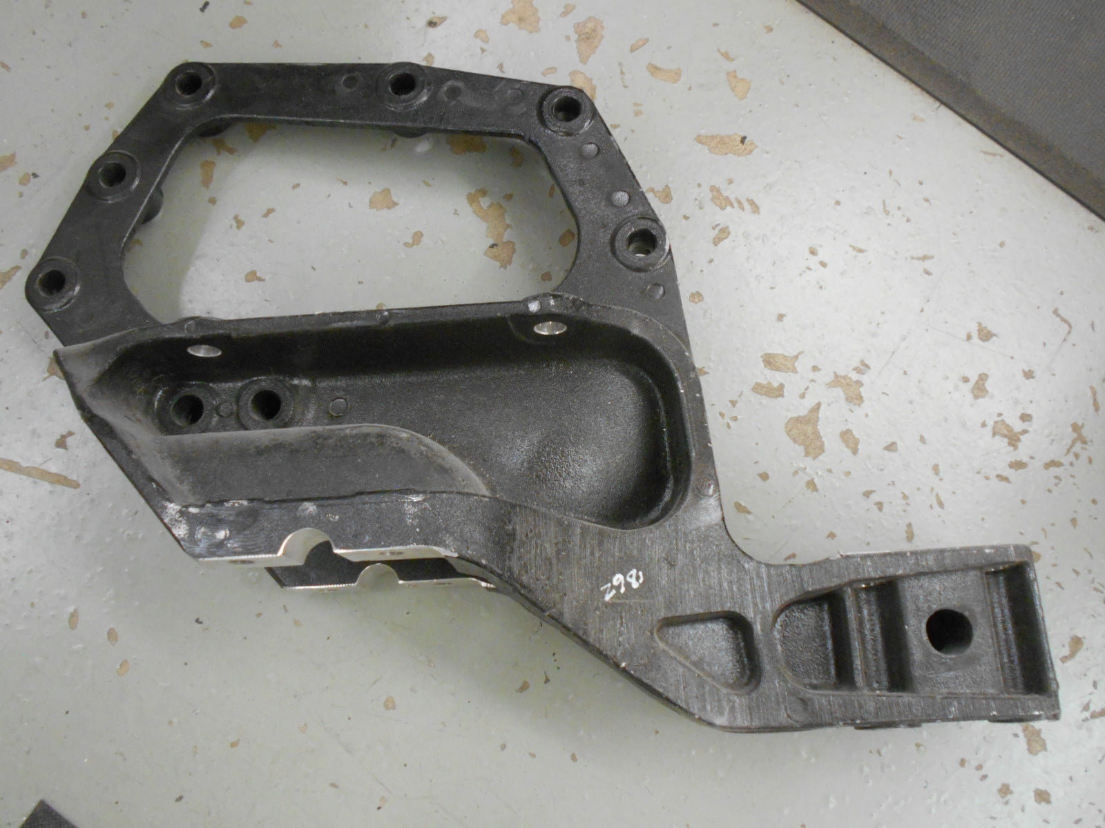 SPRING BRACKET - B11-1025 – Peterbilt of Sioux Falls New and Used Parts