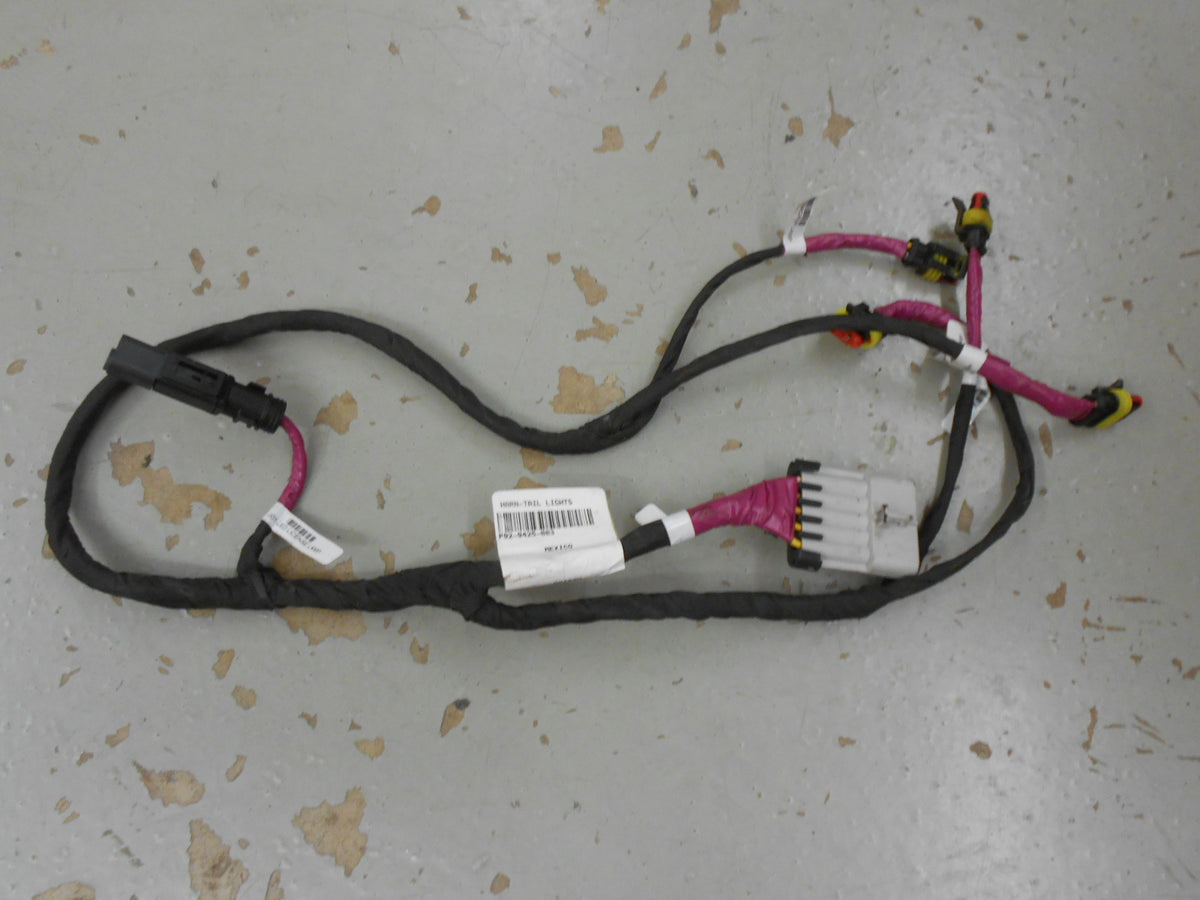 TAIL LIGHT HARNESS - P92-6425-003 – Peterbilt of Sioux Falls New and ...