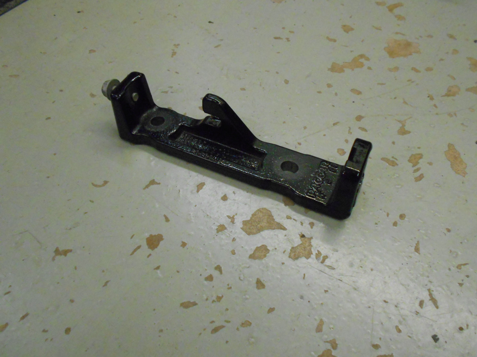 BRACKET - M11-8744-004 – Peterbilt of Sioux Falls New and Used Parts