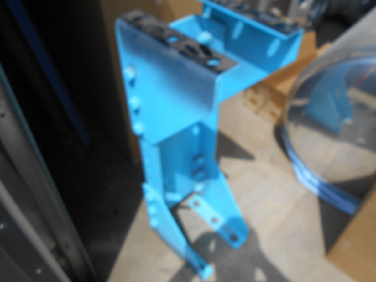 STEEL CROSSMEMBER - A24-6379M00/01-48853L/01-48853R – Peterbilt of ...